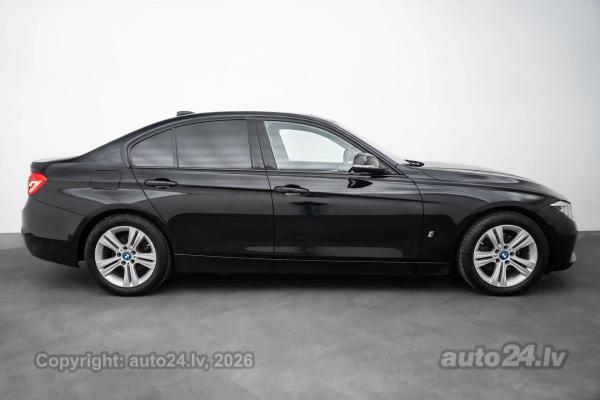Melns BMW 3 Series 2016 Tallina, ar dzinēja tilpumu 2.00 L un nobraukumu 145 tūkst. km par 13499 €, foto 4 vietnē AUTOMOTO.COM.LV