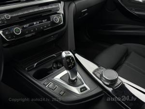 Melns BMW 3 Series 2017 Tallina, ar dzinēja tilpumu 2.00 L un nobraukumu 98 tūkst. km par 14990 €, foto 14 vietnē AUTOMOTO.COM.LV