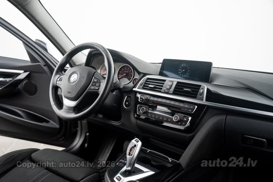 Melns BMW 3 Series 2017 Tallina, ar dzinēja tilpumu 2.00 L un nobraukumu 174 tūkst. km par 13999 €, foto 12 vietnē AUTOMOTO.COM.LV