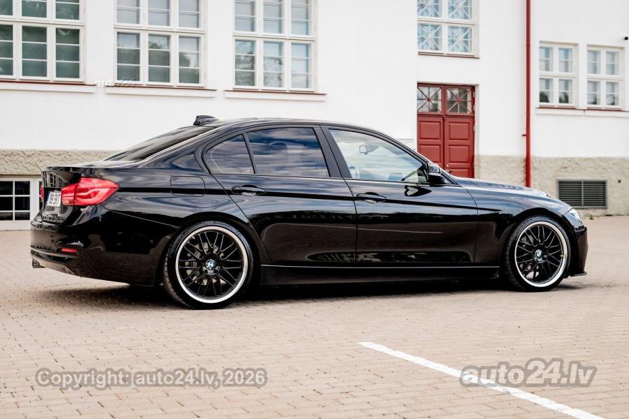 Black BMW 3 Series 2017 in Tallinn, with an engine capacity of 2.00 L and mileage of 168 thousand km for 16500 €, photo 9 on AUTOMOTO.COM.LV