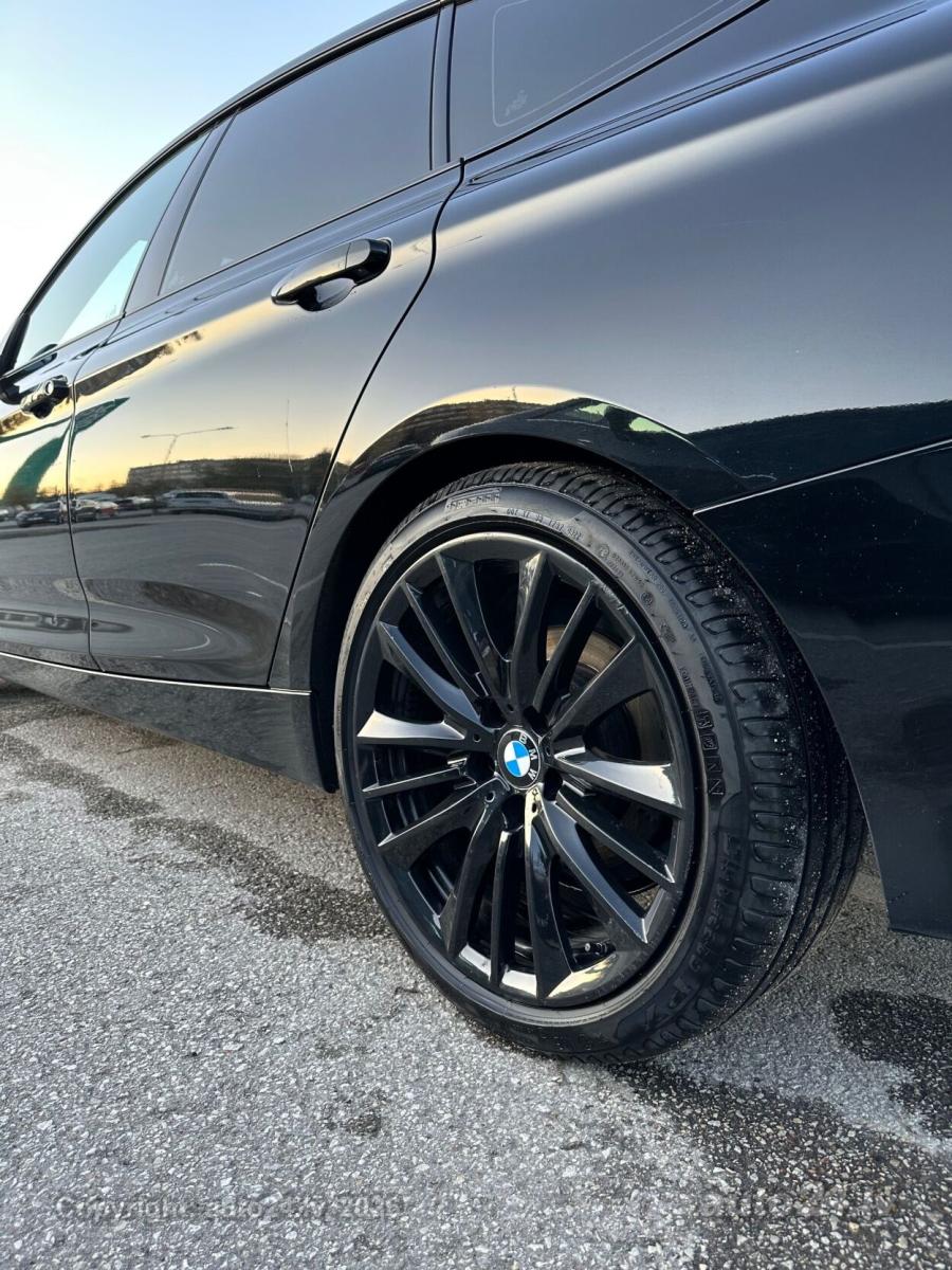 Black BMW 3 Series 2018 in Tartu, with an engine capacity of 2.00 L and mileage of 240 thousand km for 16900 €, photo 6 on AUTOMOTO.COM.LV