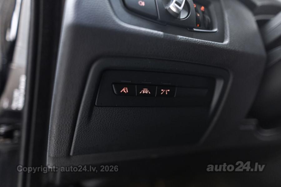 Black BMW 3 Series 2019 in Tallinn, with an engine capacity of 2.00 L and mileage of 95 thousand km for 24900 €, photo 24 on AUTOMOTO.COM.LV