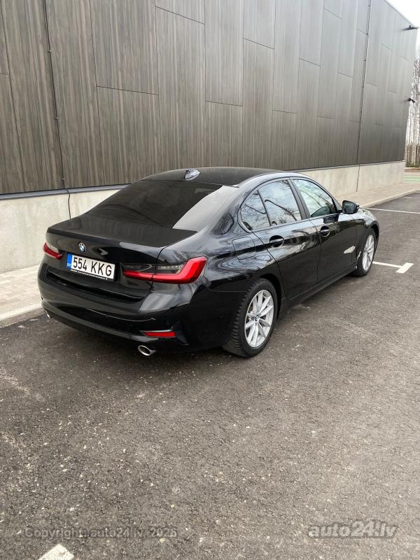 Black BMW 3 Series 2019 in Tallinn, with an engine capacity of 2.00 L and mileage of 211 thousand km for 18900 €, photo 2 on AUTOMOTO.COM.LV
