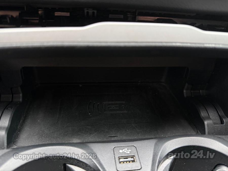Black BMW 3 Series 2019 in Tallinn, with an engine capacity of 2.00 L and mileage of 41 thousand km for 27900 €, photo 20 on AUTOMOTO.COM.LV