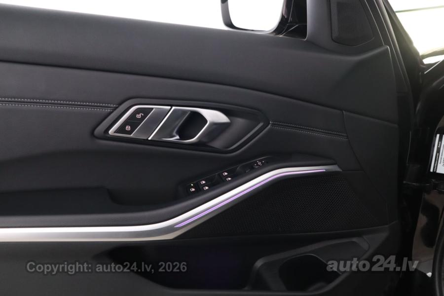 Black BMW 3 Series 2019 in Tallinn, with an engine capacity of 2.00 L and mileage of 55 thousand km for 27900 €, photo 16 on AUTOMOTO.COM.LV