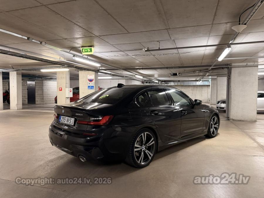 Black BMW 3 Series 2019 in Tallinn, with an engine capacity of 2.00 L and mileage of 90 thousand km for 26490 €, photo 13 on AUTOMOTO.COM.LV