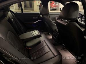 Black BMW 3 Series 2019 in Tallinn, with an engine capacity of 2.00 L and mileage of 90 thousand km for 26490 €, photo 21 on AUTOMOTO.COM.LV