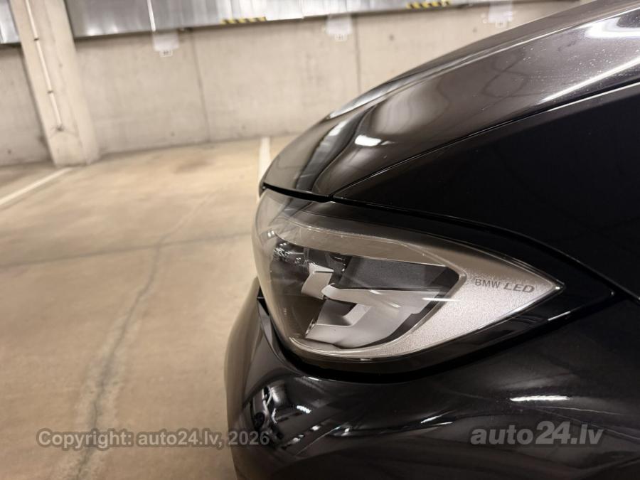 Black BMW 3 Series 2019 in Tallinn, with an engine capacity of 2.00 L and mileage of 90 thousand km for 26490 €, photo 24 on AUTOMOTO.COM.LV
