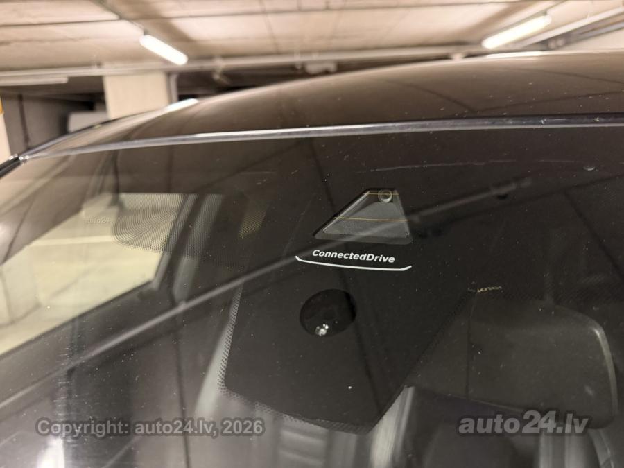 Black BMW 3 Series 2019 in Tallinn, with an engine capacity of 2.00 L and mileage of 90 thousand km for 26490 €, photo 25 on AUTOMOTO.COM.LV