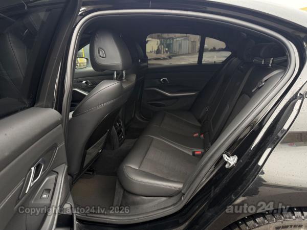 Black BMW 3 Series 2020 in Tallinn, with an engine capacity of 2.00 L and mileage of 39 thousand km for 25990 €, photo 11 on AUTOMOTO.COM.LV