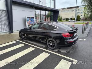 Melns BMW 3 Series 2020 Tallina, ar dzinēja tilpumu 2.00 L un nobraukumu 100 tūkst. km par 23500 €, foto 3 vietnē AUTOMOTO.COM.LV