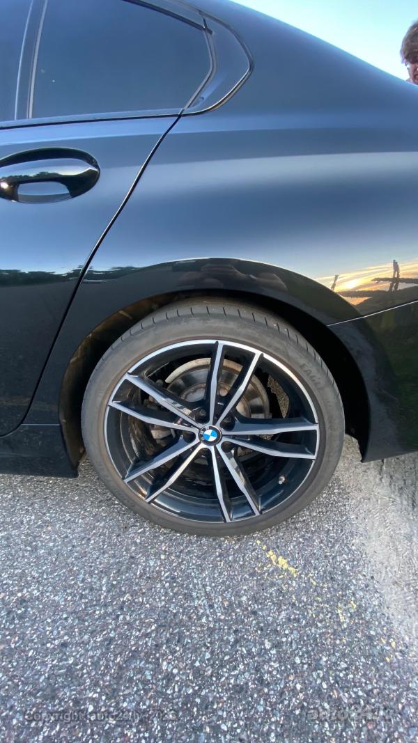 Melns BMW 3 Series 2020 Tallina, ar dzinēja tilpumu 2.00 L un nobraukumu 82 tūkst. km par 30999 €, foto 6 vietnē AUTOMOTO.COM.LV