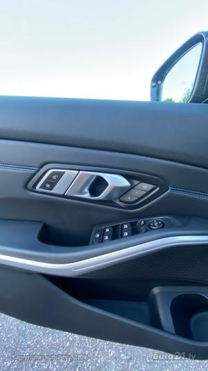 Melns BMW 3 Series 2020 Tallina, ar dzinēja tilpumu 2.00 L un nobraukumu 82 tūkst. km par 30999 €, foto 15 vietnē AUTOMOTO.COM.LV