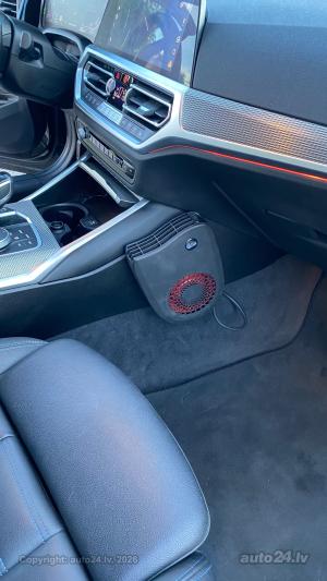 Melns BMW 3 Series 2020 Tallina, ar dzinēja tilpumu 2.00 L un nobraukumu 82 tūkst. km par 30999 €, foto 17 vietnē AUTOMOTO.COM.LV