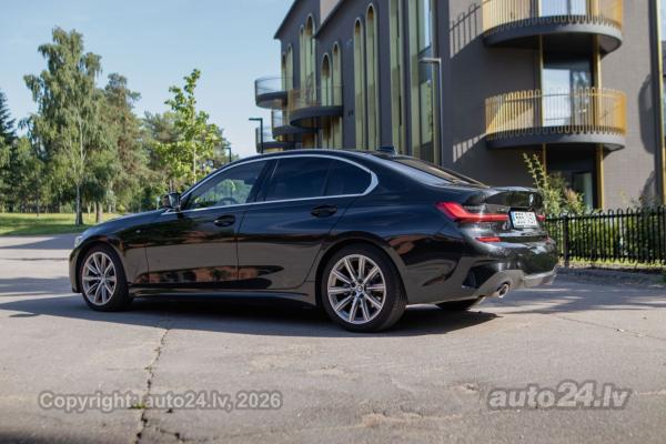 Black BMW 3 Series 2021 in Tallinn, with an engine capacity of 2.00 L and mileage of 117 thousand km for 31900 €, photo 3 on AUTOMOTO.COM.LV