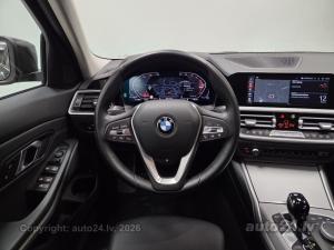 Melns BMW 3 Series 2022 Tallina, ar dzinēja tilpumu 2.00 L un nobraukumu 62 tūkst. km par 26900 €, foto 14 vietnē AUTOMOTO.COM.LV
