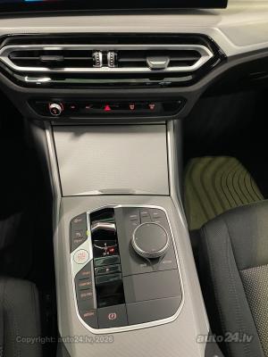 Melns BMW 3 Series 2023 Tallina, ar dzinēja tilpumu 2.00 L un nobraukumu 65 tūkst. km par 29990 €, foto 17 vietnē AUTOMOTO.COM.LV
