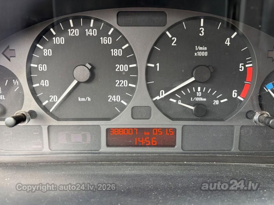 Black BMW 3 Series 2003 in Tartu, with an engine capacity of 2.00 L and mileage of 388 thousand km for 2000 €, photo 10 on AUTOMOTO.COM.LV