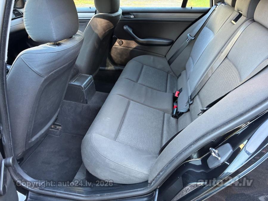 Melns BMW 3 Series 2003 Pelva, ar dzinēja tilpumu 2.00 L un nobraukumu 249 tūkst. km par 2850 €, foto 9 vietnē AUTOMOTO.COM.LV