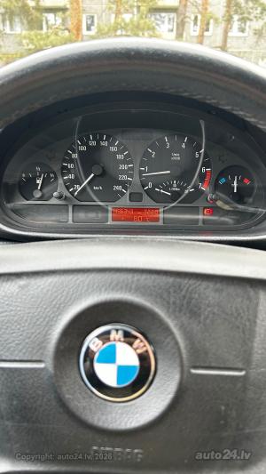 Black BMW 3 Series 2004 in Tallinn, with an engine capacity of 2.00 L and mileage of 196 thousand km for 3200 €, photo 24 on AUTOMOTO.COM.LV