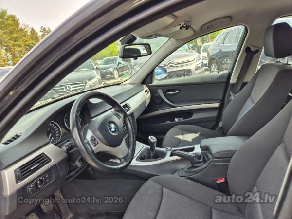Black BMW 3 Series 2005 in Tartu, with an engine capacity of 2.00 L and mileage of 261 thousand km for 2990 €, photo 7 on AUTOMOTO.COM.LV