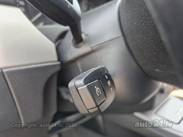 Black BMW 3 Series 2005 in Tartu, with an engine capacity of 2.00 L and mileage of 261 thousand km for 2990 €, photo 9 on AUTOMOTO.COM.LV