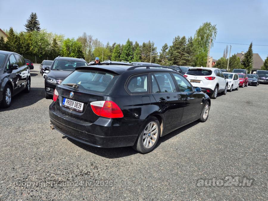 Black BMW 3 Series 2005 in Tartu, with an engine capacity of 2.00 L and mileage of 261 thousand km for 2990 €, photo 12 on AUTOMOTO.COM.LV