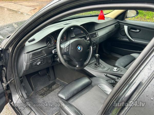 Black BMW 3 Series 2005 in Valga, with an engine capacity of 2.00 L and mileage of 275 thousand km for 2300 €, photo 8 on AUTOMOTO.COM.LV