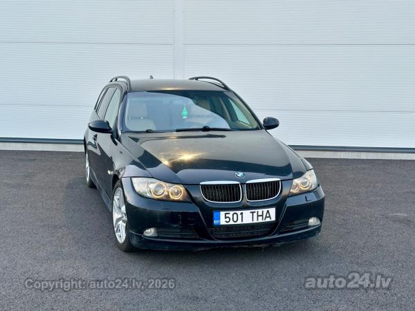 Melns BMW 3 Series 2005 Tallina, ar dzinēja tilpumu 2.00 L un nobraukumu 0 tūkst. km par 3100 €, foto 3 vietnē AUTOMOTO.COM.LV