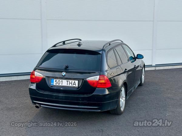 Melns BMW 3 Series 2005 Tallina, ar dzinēja tilpumu 2.00 L un nobraukumu 0 tūkst. km par 3100 €, foto 4 vietnē AUTOMOTO.COM.LV