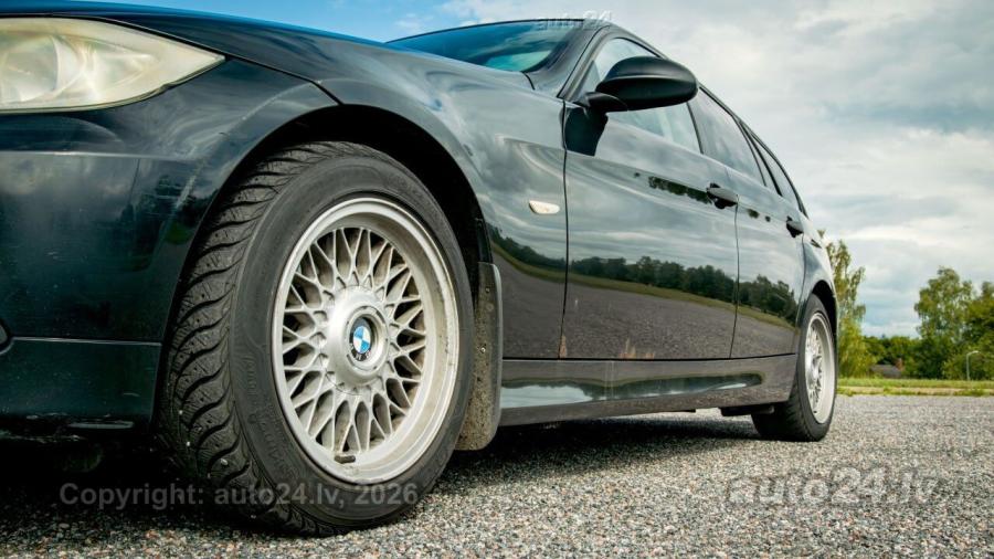 Black BMW 3 Series 2005 in Tallinn, with an engine capacity of 2.00 L and mileage of 463 thousand km for 4400 €, photo 13 on AUTOMOTO.COM.LV