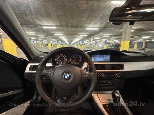 Melns BMW 3 Series 2006 Tallina, ar dzinēja tilpumu 3.00 L un nobraukumu 402 tūkst. km par 3500 €, foto 15 vietnē AUTOMOTO.COM.LV