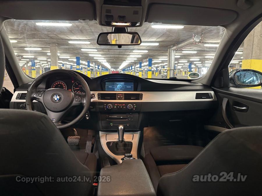 Melns BMW 3 Series 2006 Tallina, ar dzinēja tilpumu 3.00 L un nobraukumu 402 tūkst. km par 3500 €, foto 16 vietnē AUTOMOTO.COM.LV