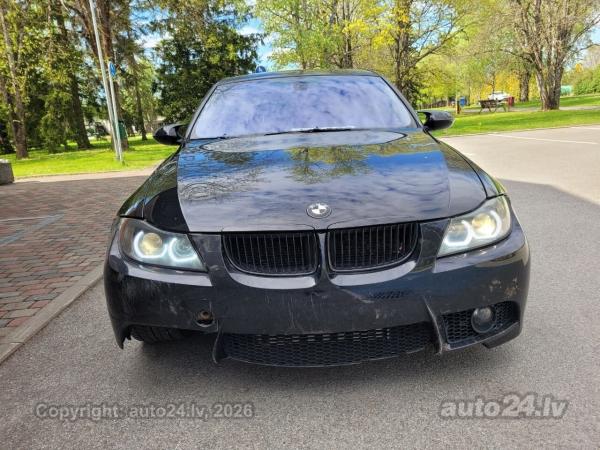 Melns BMW 3 Series 2006 Tallina, ar dzinēja tilpumu 2.00 L un nobraukumu 399 tūkst. km par 1299 €, foto 2 vietnē AUTOMOTO.COM.LV