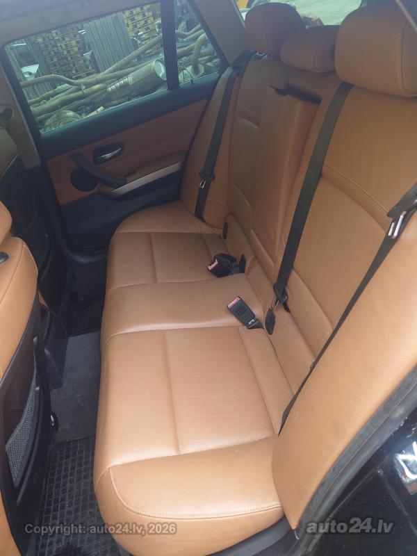 Black BMW 3 Series 2006 in Tallinn, with an engine capacity of 3.00 L and mileage of 1000 thousand km for 7999 €, photo 9 on AUTOMOTO.COM.LV