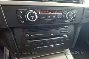 Melns BMW 3 Series 2006 Tartu, ar dzinēja tilpumu 3.00 L un nobraukumu 211 tūkst. km par 6990 €, foto 15 vietnē AUTOMOTO.COM.LV
