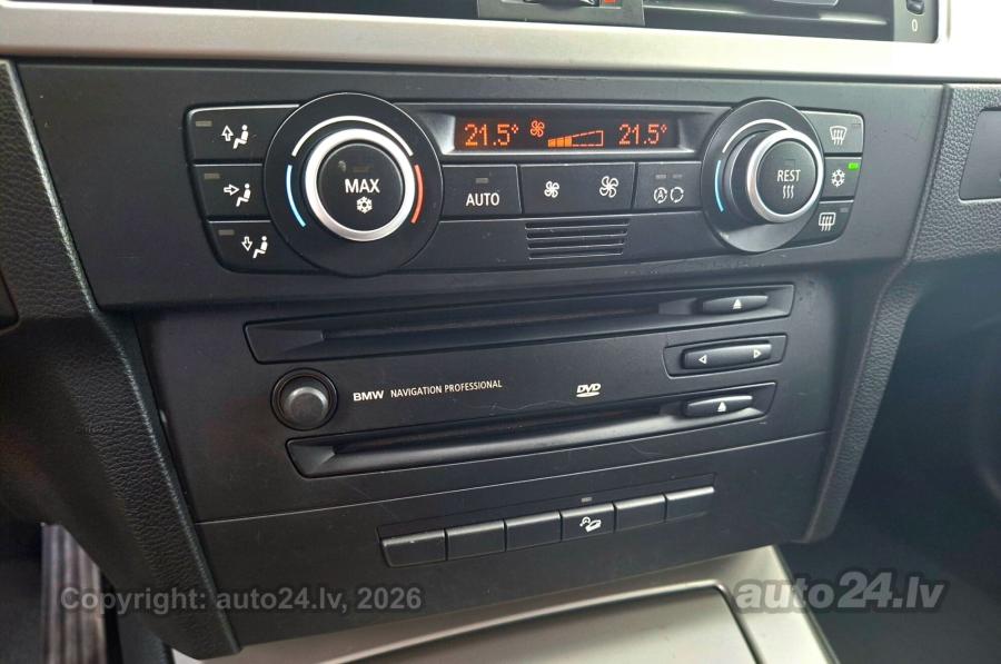 Melns BMW 3 Series 2006 Tartu, ar dzinēja tilpumu 3.00 L un nobraukumu 211 tūkst. km par 6990 €, foto 15 vietnē AUTOMOTO.COM.LV