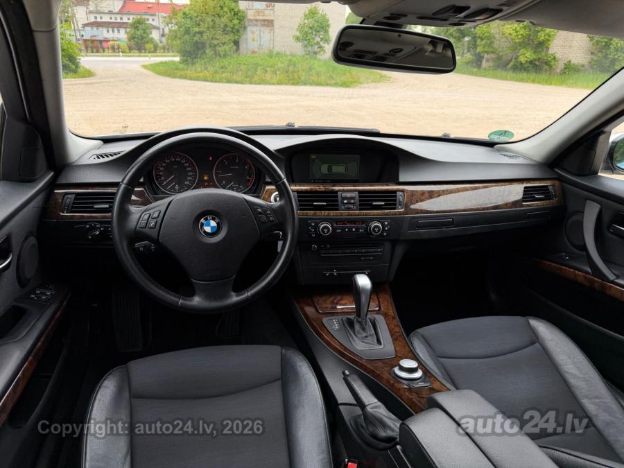Black BMW 3 Series 2007 in Viljandi, with an engine capacity of 3.00 L and mileage of 335 thousand km for 5490 €, photo 9 on AUTOMOTO.COM.LV