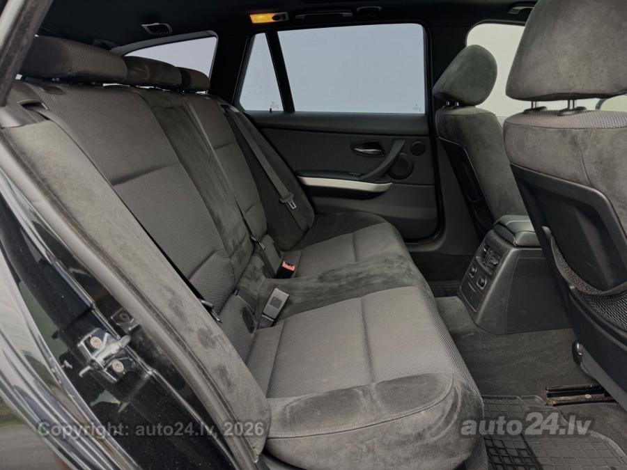 Black BMW 3 Series 2007 in Tallinn, with an engine capacity of 2.00 L and mileage of 349 thousand km for 4099 €, photo 10 on AUTOMOTO.COM.LV