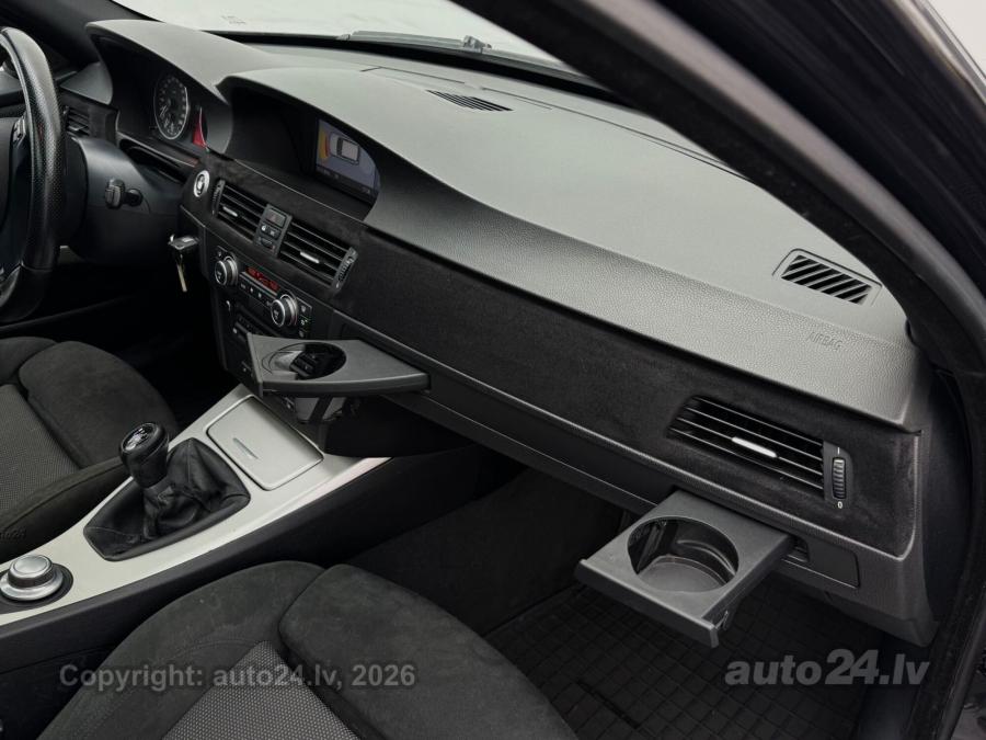 Black BMW 3 Series 2007 in Tallinn, with an engine capacity of 2.00 L and mileage of 349 thousand km for 4099 €, photo 12 on AUTOMOTO.COM.LV