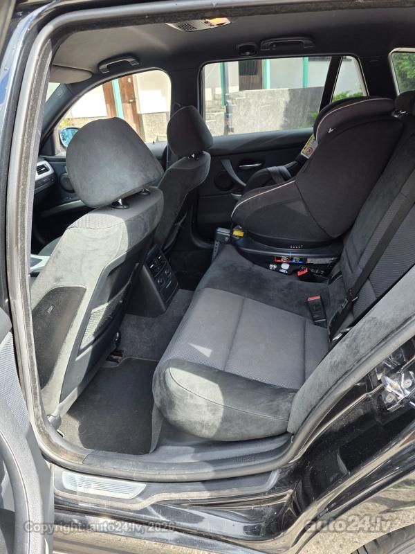 Melns BMW 3 Series 2007 Tallina, ar dzinēja tilpumu 3.00 L un nobraukumu 427 tūkst. km par 5199 €, foto 8 vietnē AUTOMOTO.COM.LV
