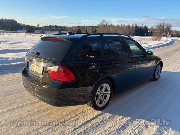 Melns BMW 3 Series 2008 Rapla, ar dzinēja tilpumu 2.00 L un nobraukumu 368 tūkst. km par 2700 €, foto 3 vietnē AUTOMOTO.COM.LV