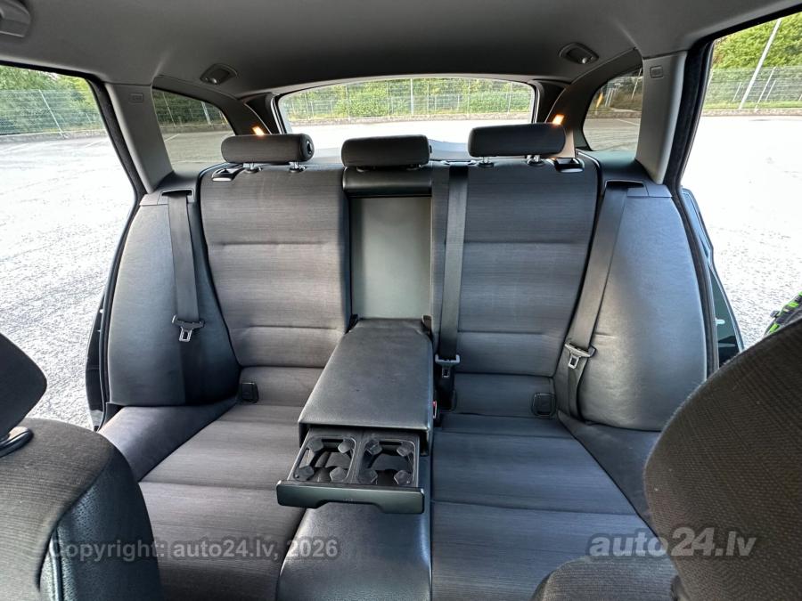 Black BMW 3 Series 2008 in Tallinn, with an engine capacity of 2.00 L and mileage of 260 thousand km for 4300 €, photo 8 on AUTOMOTO.COM.LV