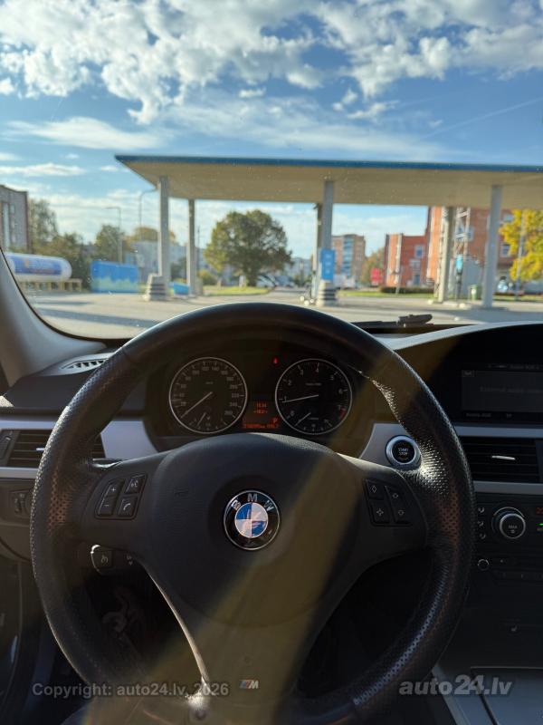 Black BMW 3 Series 2008 in Tartu, with an engine capacity of 2.00 L and mileage of 218 thousand km for 5500 €, photo 10 on AUTOMOTO.COM.LV