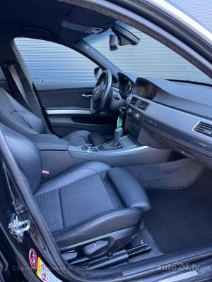Melns BMW 3 Series 2008 Tartu, ar dzinēja tilpumu 3.00 L un nobraukumu 254 tūkst. km par 6990 €, foto 14 vietnē AUTOMOTO.COM.LV