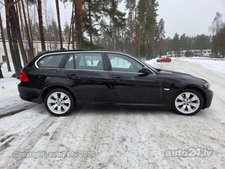 Black BMW 3 Series 2009 in Tallinn, with an engine capacity of 3.00 L and mileage of 286 thousand km for 9599 €, photo 3 on AUTOMOTO.COM.LV