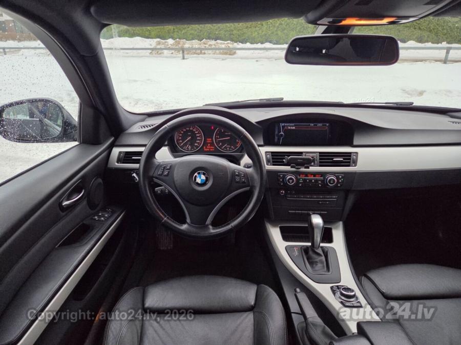 Black BMW 3 Series 2009 in Tallinn, with an engine capacity of 3.00 L and mileage of 286 thousand km for 9599 €, photo 9 on AUTOMOTO.COM.LV
