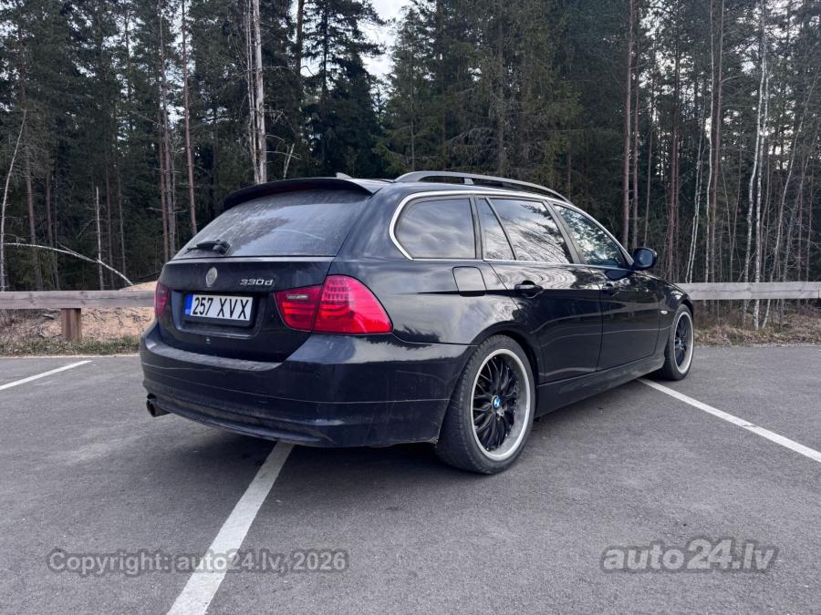 Melns BMW 3 Series 2009 Tallina, ar dzinēja tilpumu 3.00 L un nobraukumu 399 tūkst. km par 6499 €, foto 7 vietnē AUTOMOTO.COM.LV