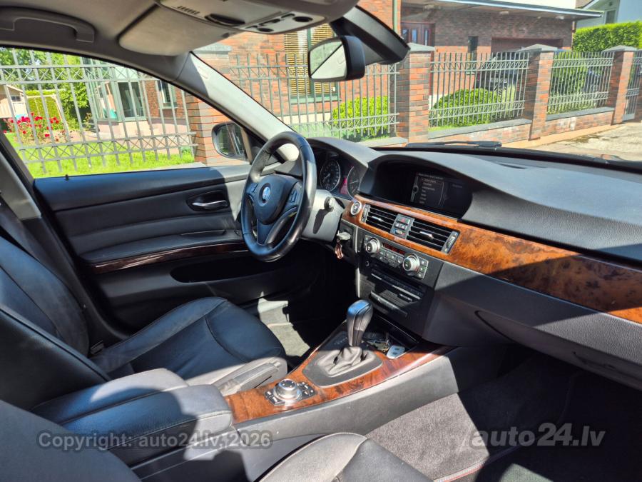 Melns BMW 3 Series 2009 Tartu, ar dzinēja tilpumu 3.00 L un nobraukumu 260 tūkst. km par 4990 €, foto 4 vietnē AUTOMOTO.COM.LV