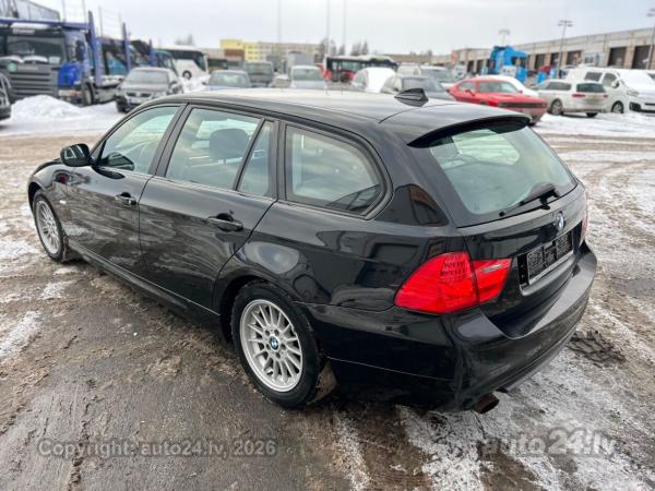 Melns BMW 3 Series 2010 Tartu, ar dzinēja tilpumu 2.00 L un nobraukumu 229 tūkst. km par 3900 €, foto 7 vietnē AUTOMOTO.COM.LV